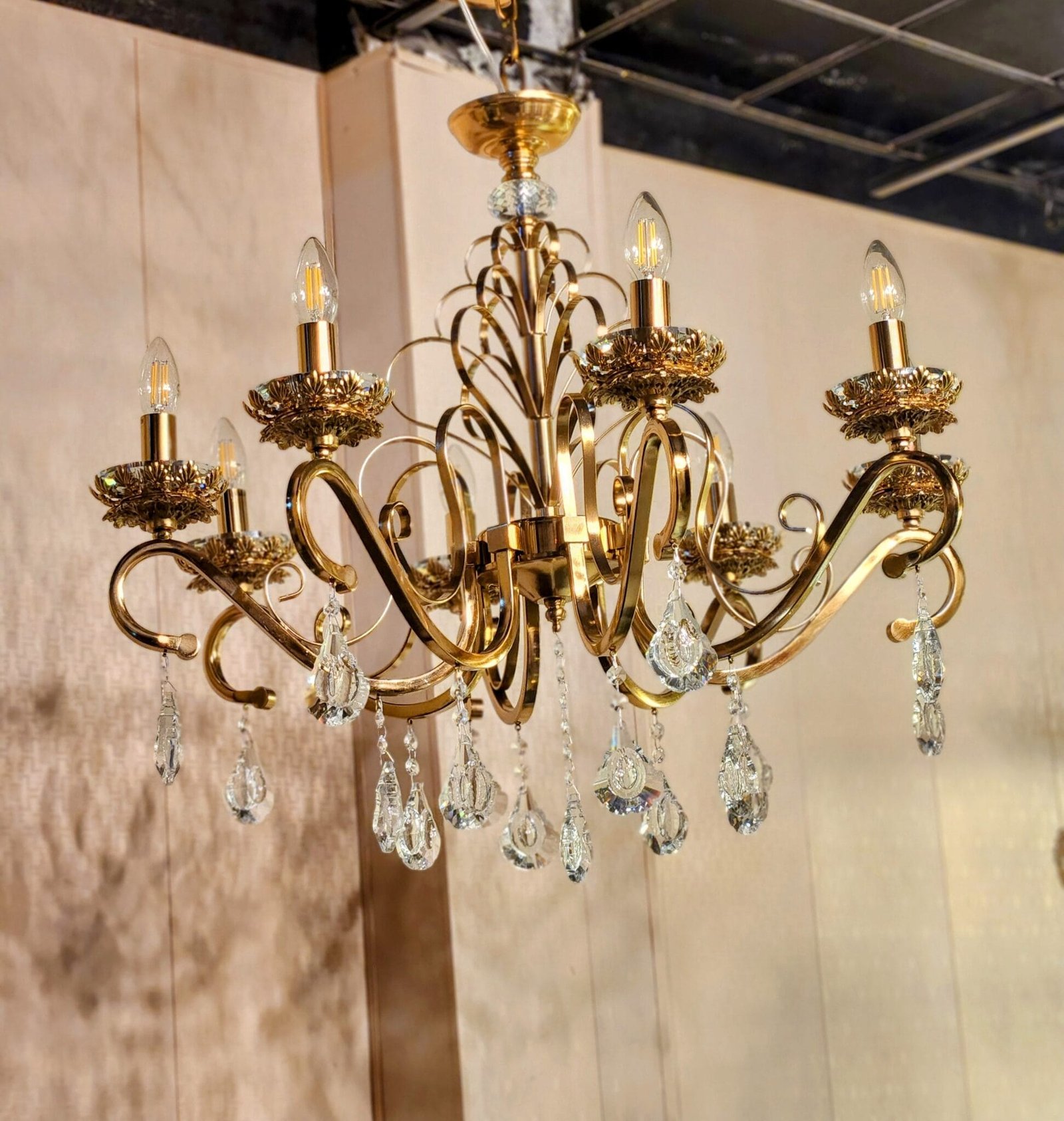 Bounty 15 - Indoor Classical Chandelier | Buy at Best Price - Butt Lights